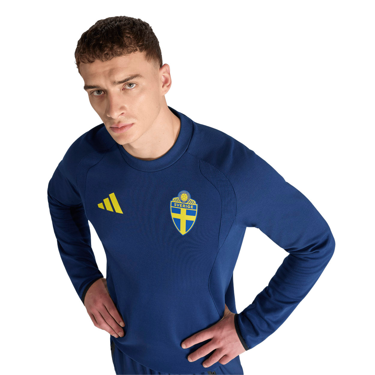 Sverige Tiro Travel Crew Sweatshirt – INTERSPORT DK